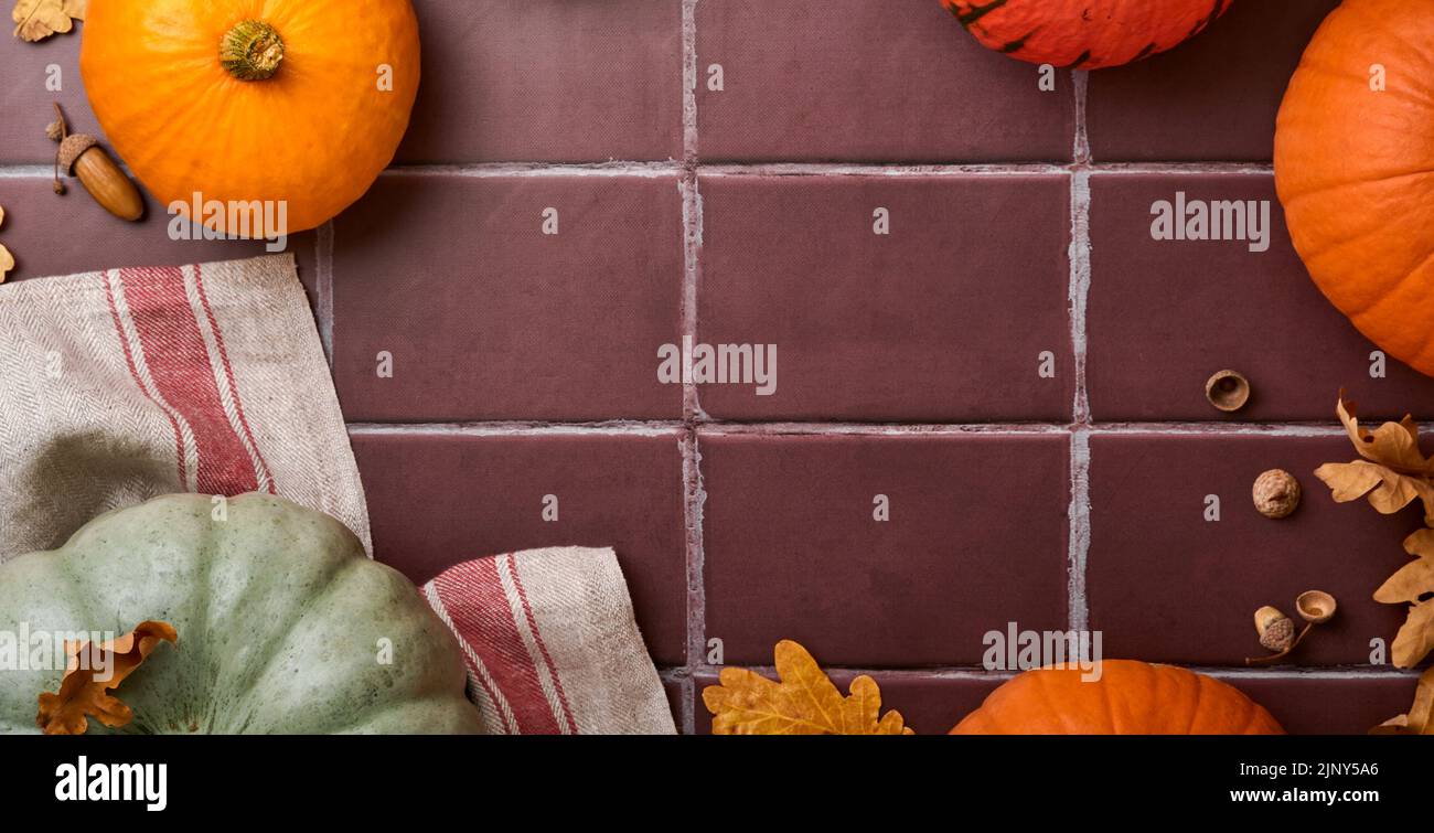 Pumpkin. Autumn food background with cinnamon, nuts and seasonal spices ...