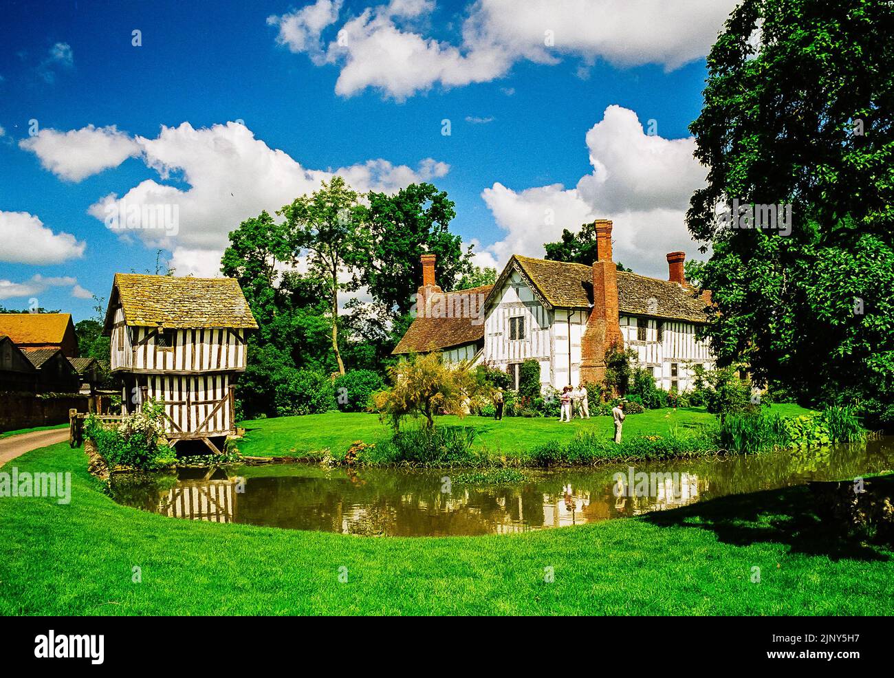 Lower brockhampton manor house hi-res stock photography and images - Alamy
