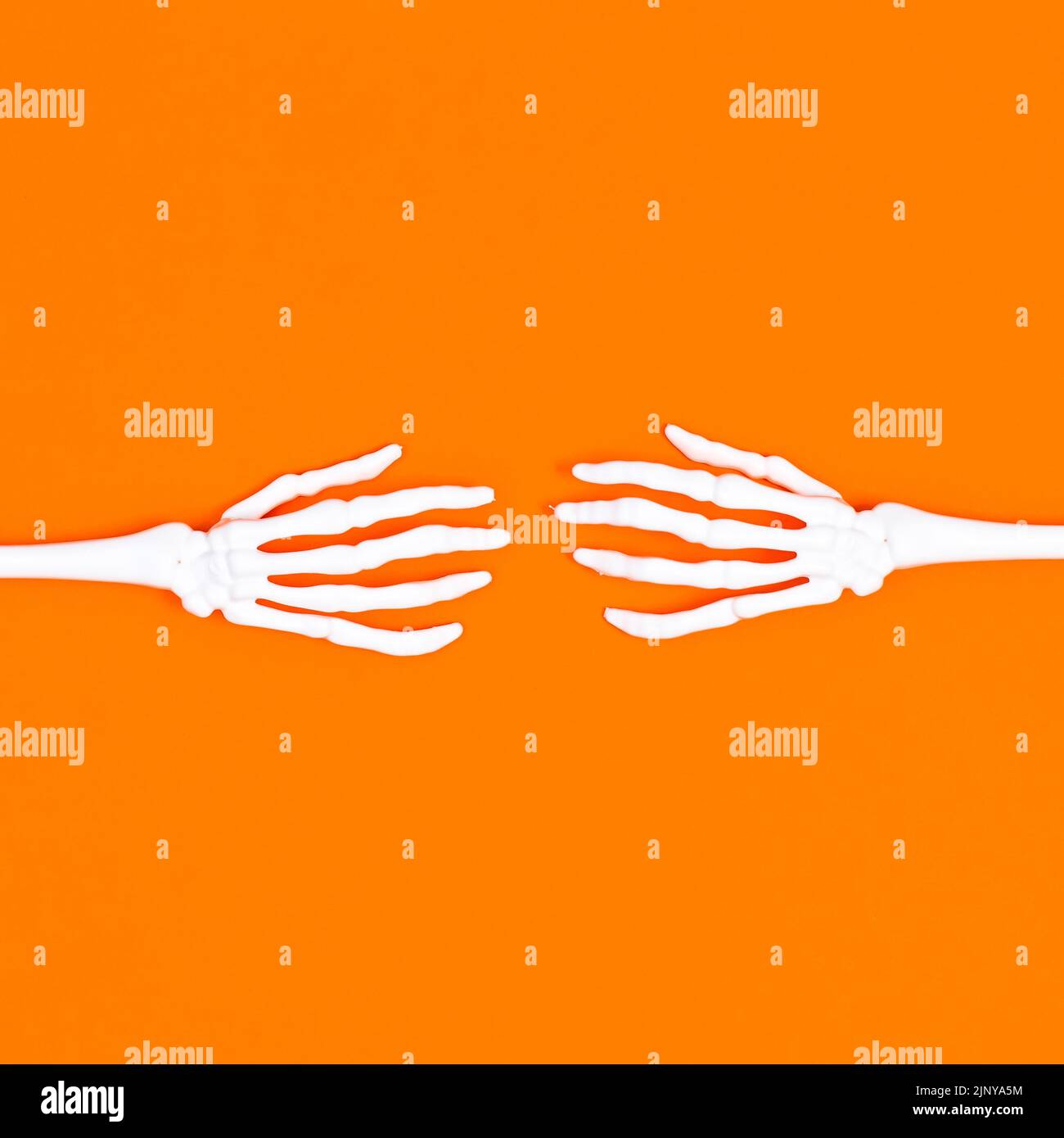 Skeleton arms hi-res stock photography and images - Alamy