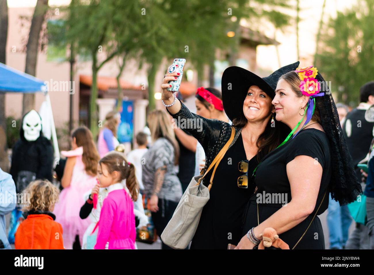 Witches in a picture hi-res stock photography and images - Alamy
