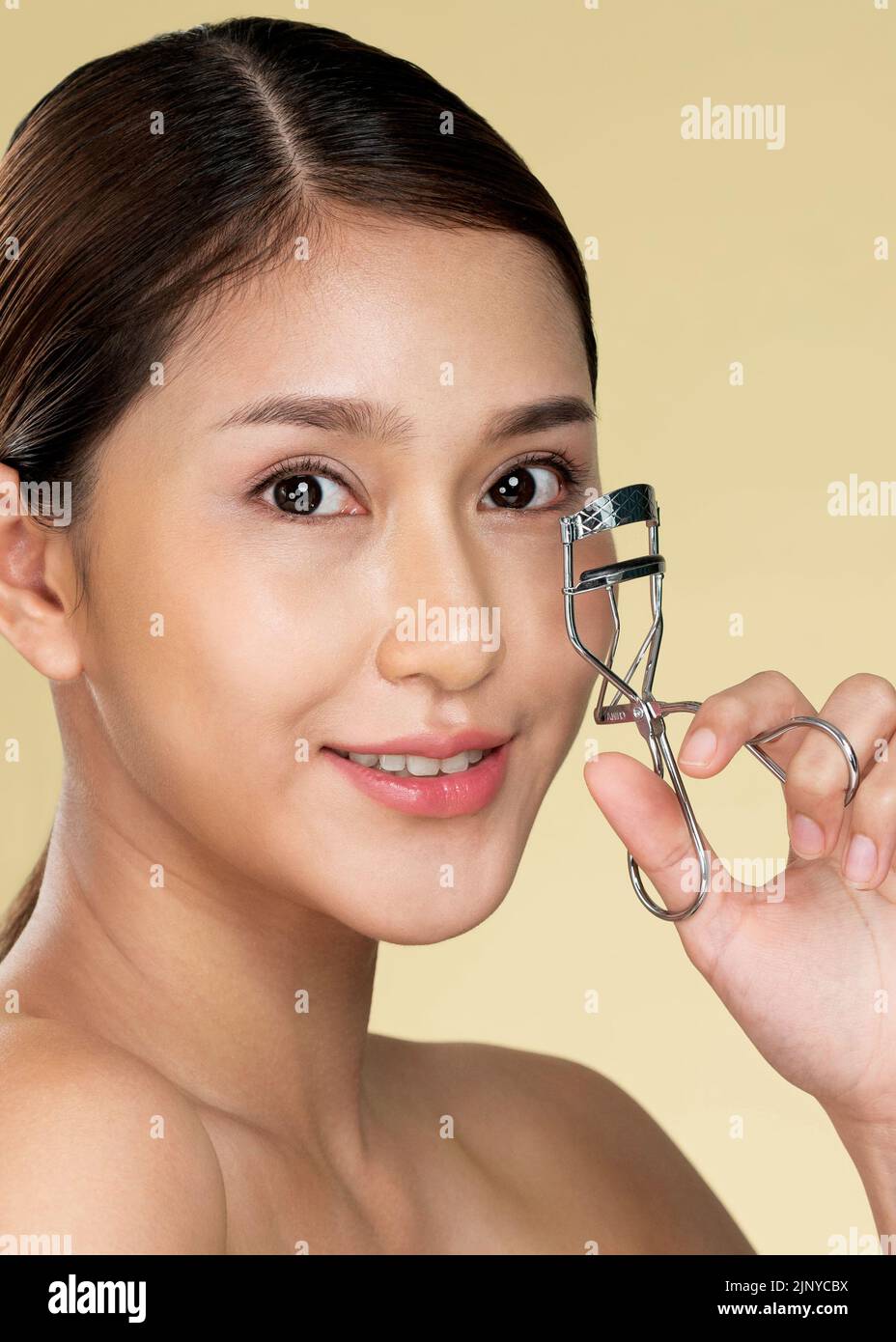 Long eyebrow asian chinese hi-res stock photography and images - Alamy