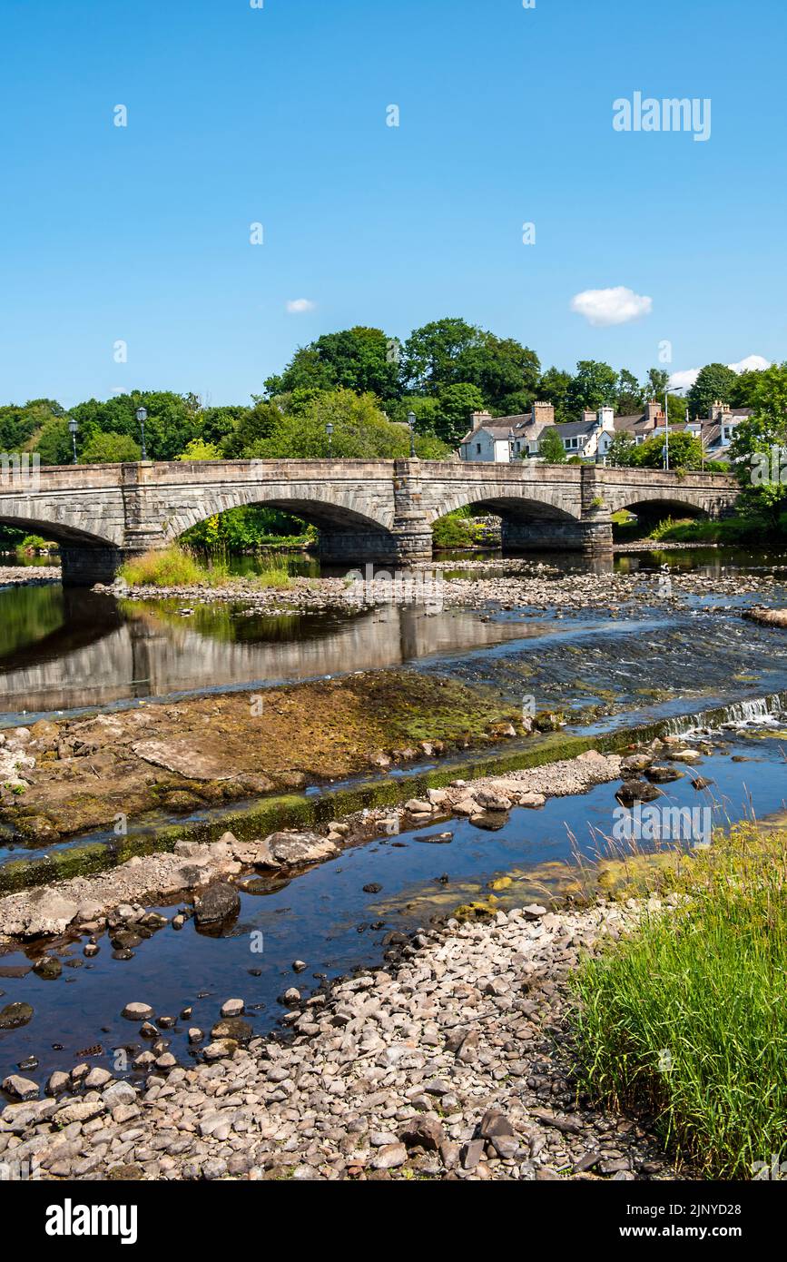 bridge over the river cree at newton stewart , dumfries and galloway ...