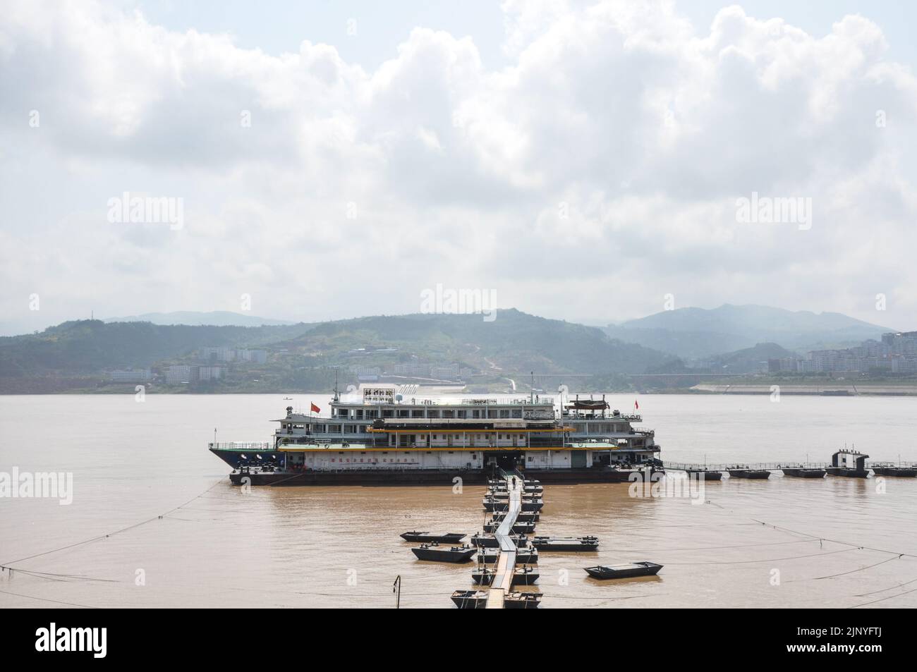 Yangtze River Cruise Stock Photo - Alamy