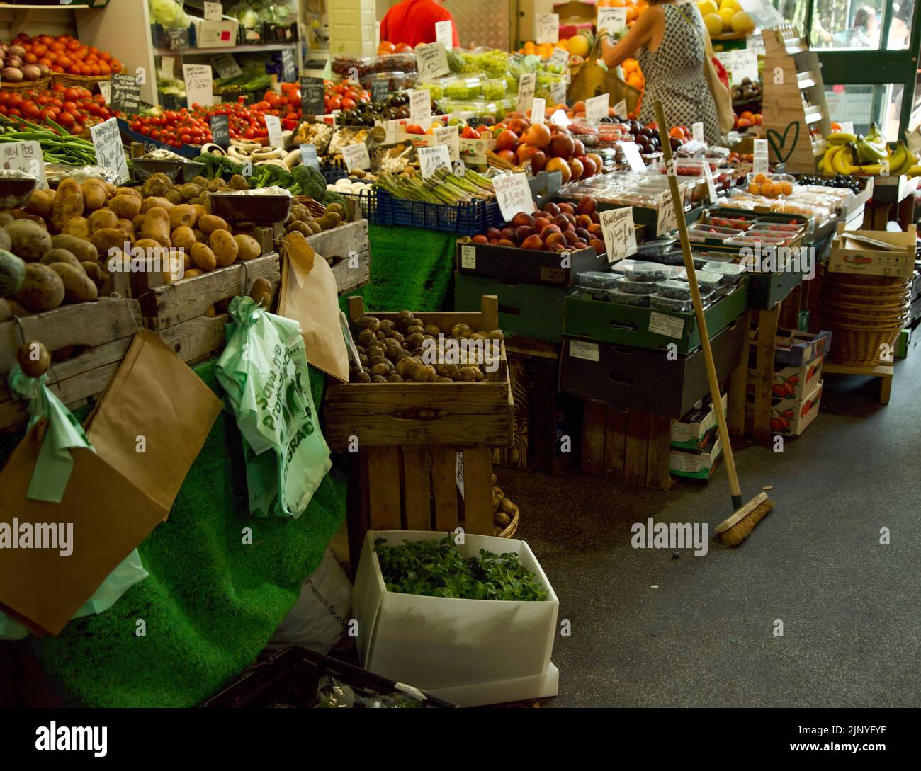 Grocery store sale uk hi-res stock photography and images - Alamy