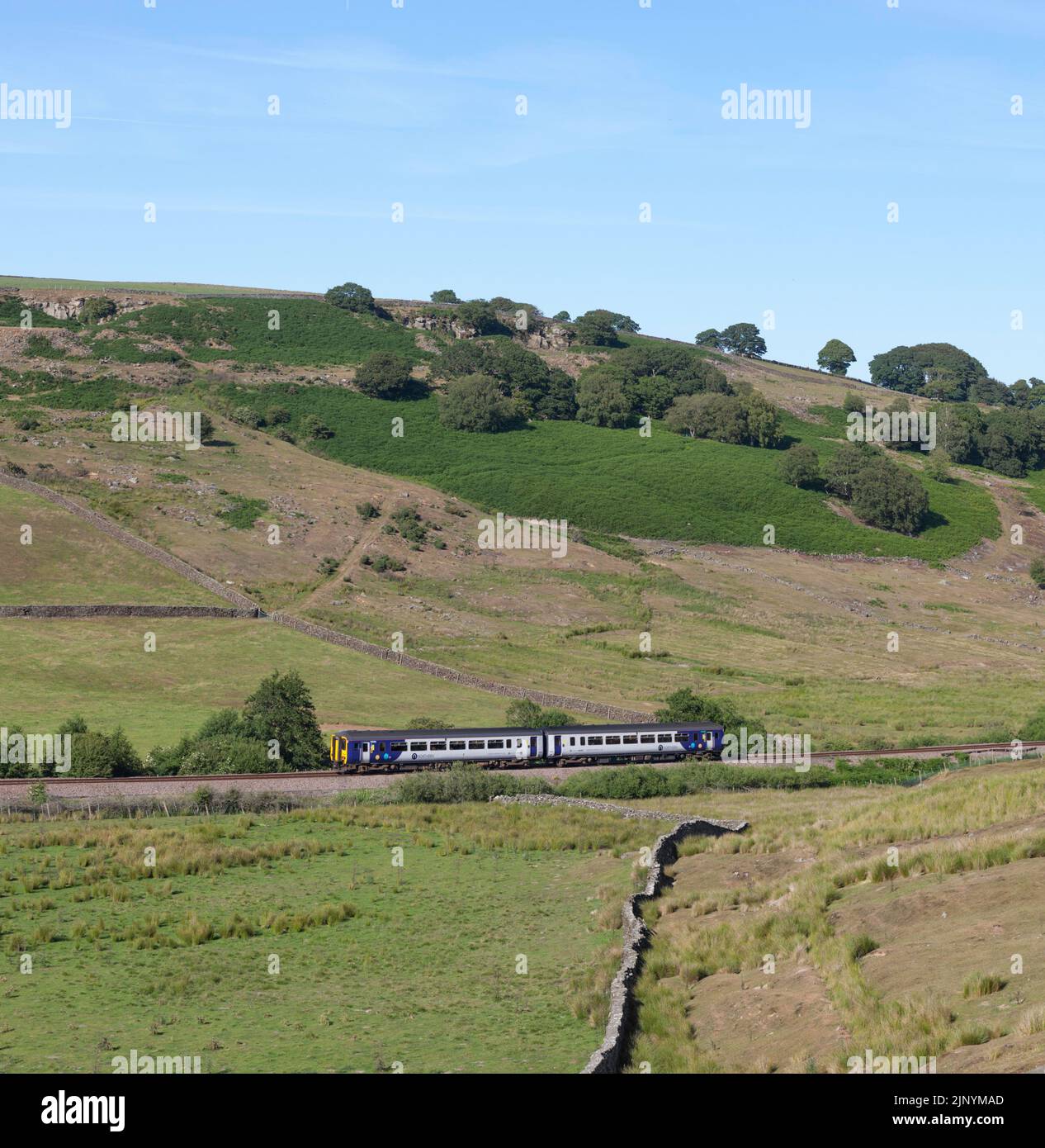Northern Rail class 156 train156496 passing Kempswithem (between ...