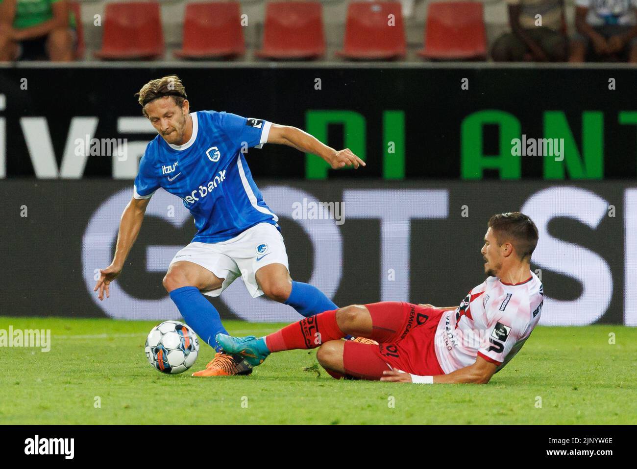 Genk's Patrik Hrosovsky and Essevee's Alessandro Ciranni fight for the ...