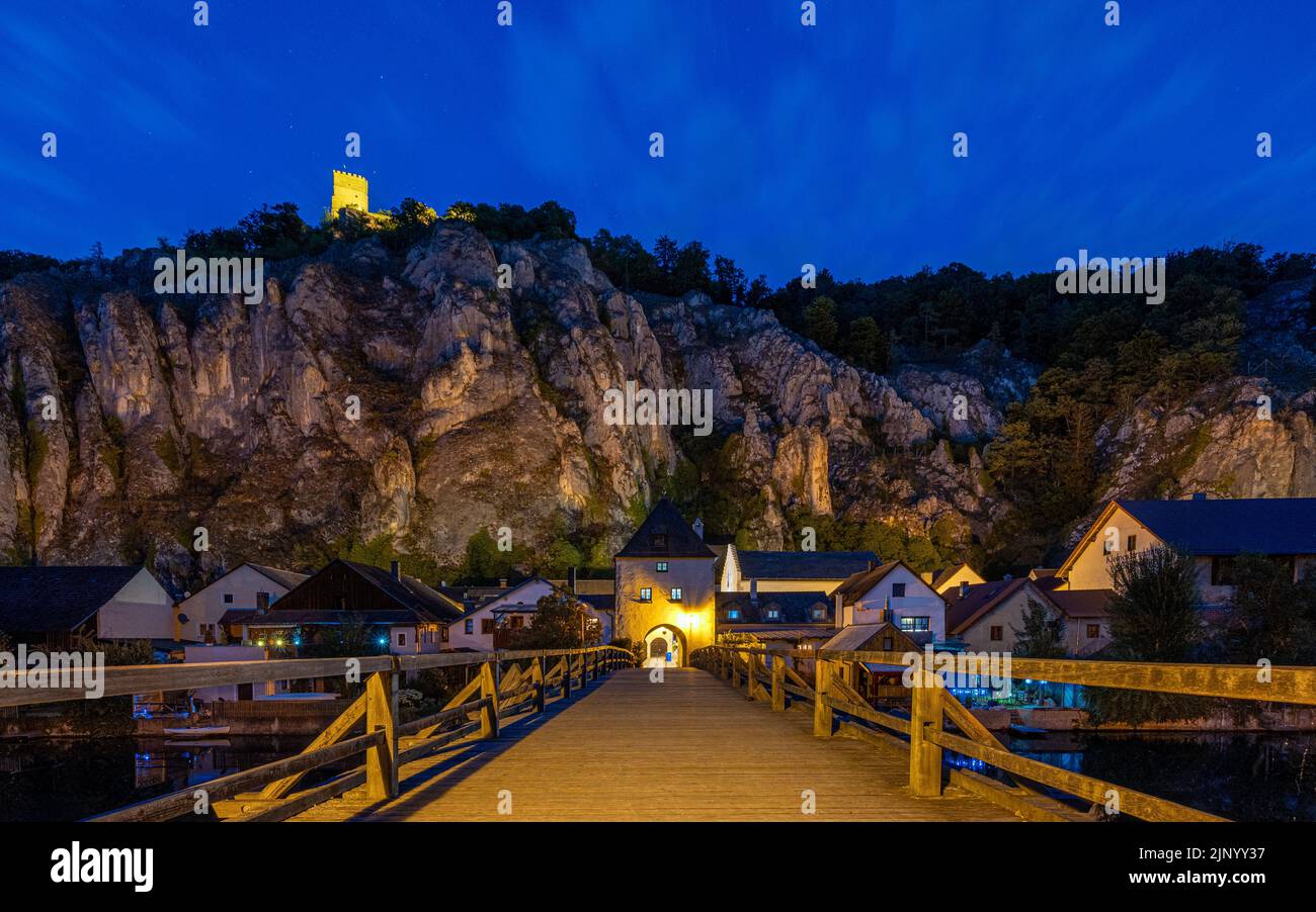 Bridge in essing hi-res stock photography and images - Alamy
