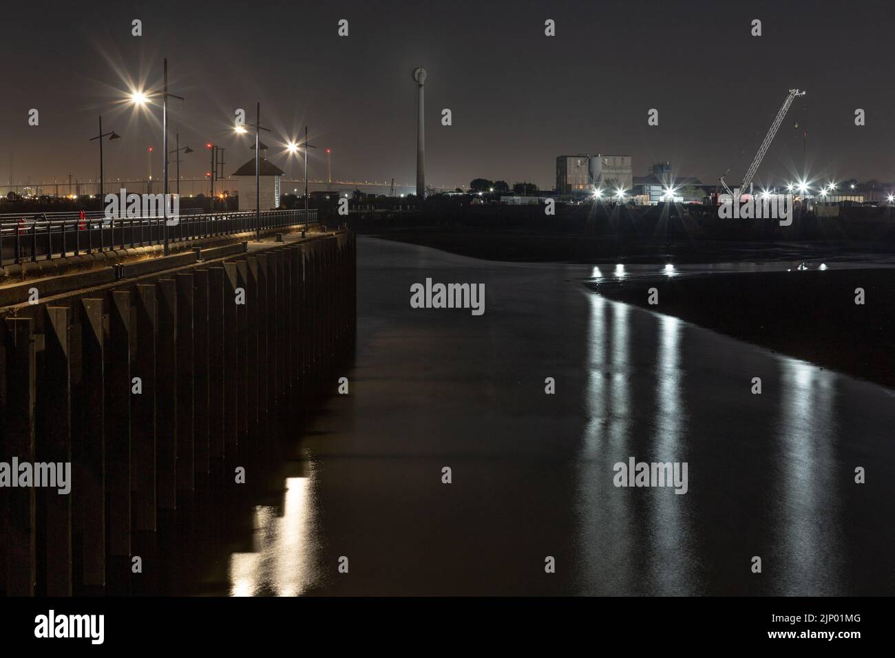 Erith pier hi-res stock photography and images - Alamy