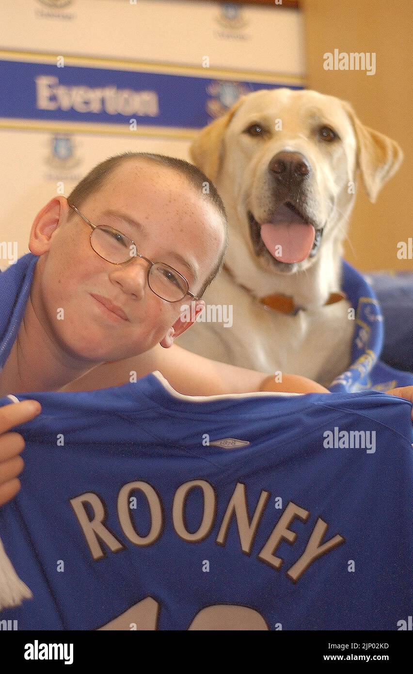 9 YEAR OLD EVERTON FAN ALEX WHEELAN AND HIS DOG ROONEY CAN'T BELIEVE ...
