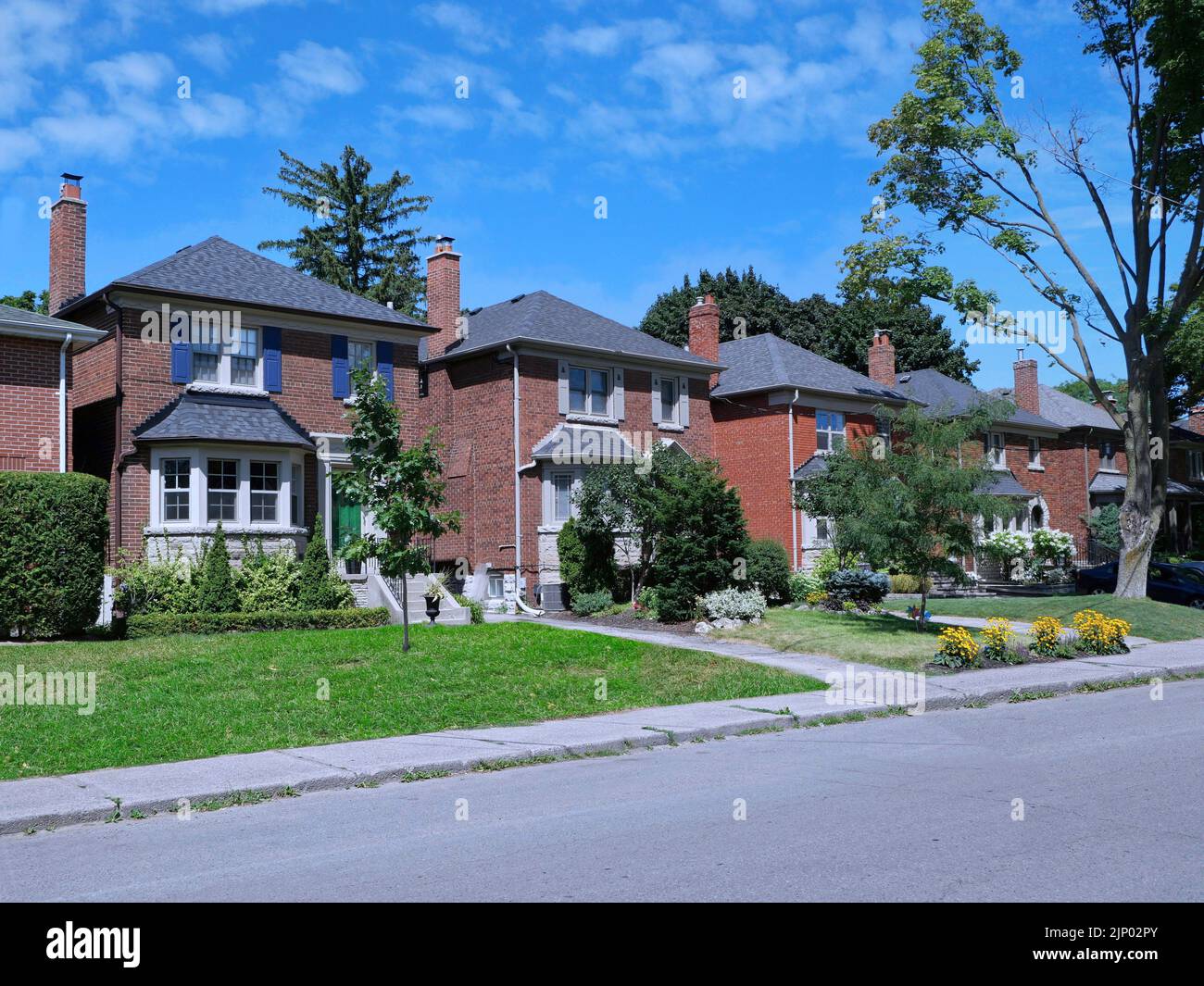 Two real hi-res stock photography and images - Alamy