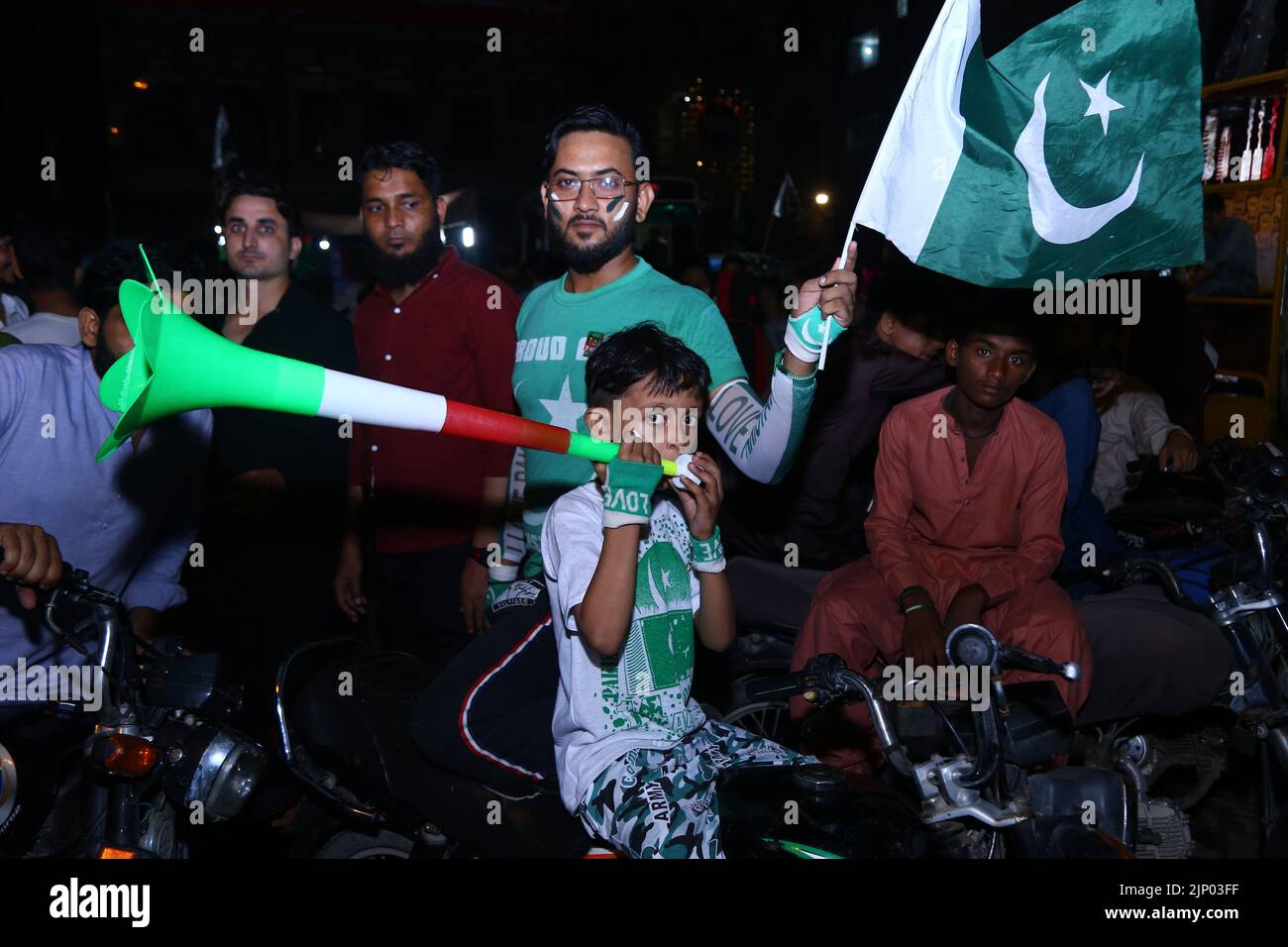 Hyderabad, Pakistan. 14th Aug, 2022. Children's take part in the ...