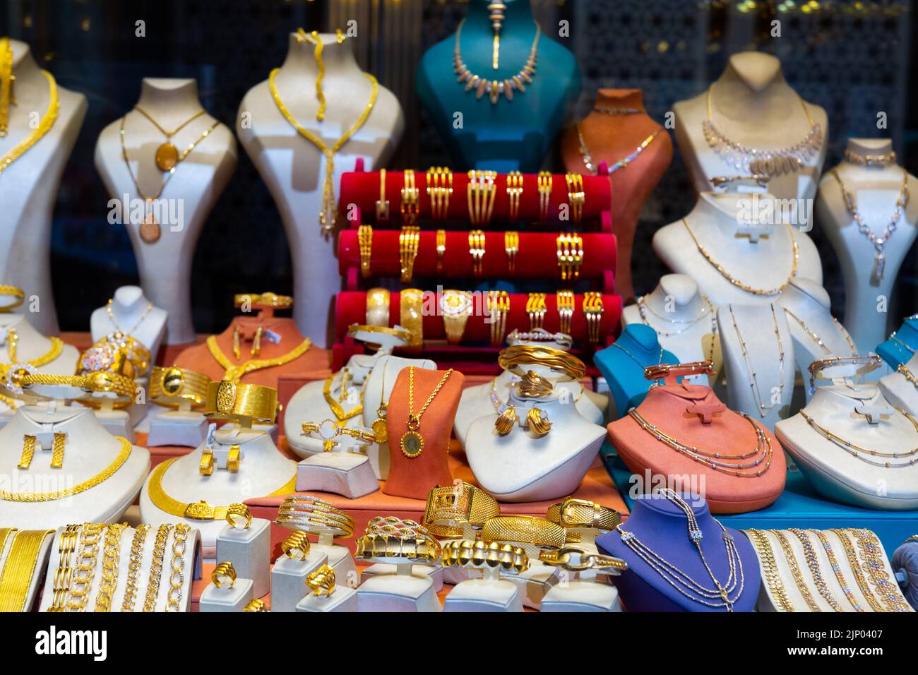 Qatar jewellery hi-res stock photography and images - Alamy