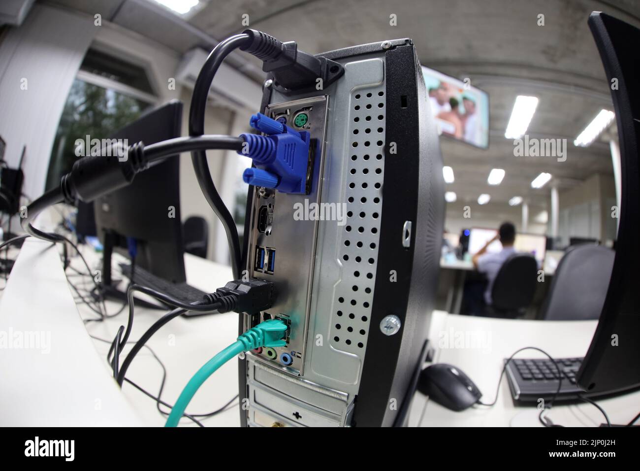 salvador, bahia, brazil - agosto 12, 2022: Power cables and internet ...