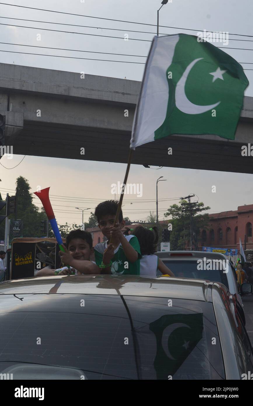 Pakistani people take a part in the 75th Independence day celebrations ...