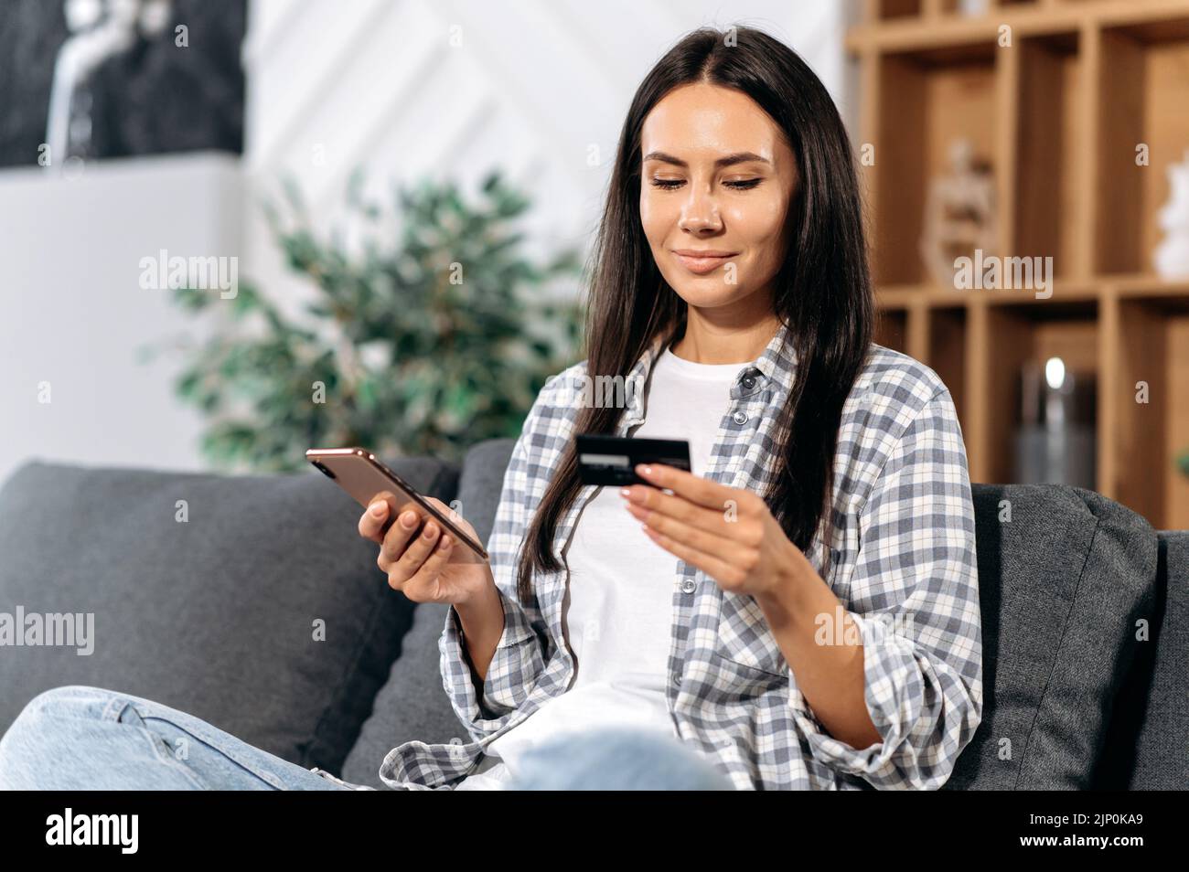 Choosing goods hi-res stock photography and images - Alamy