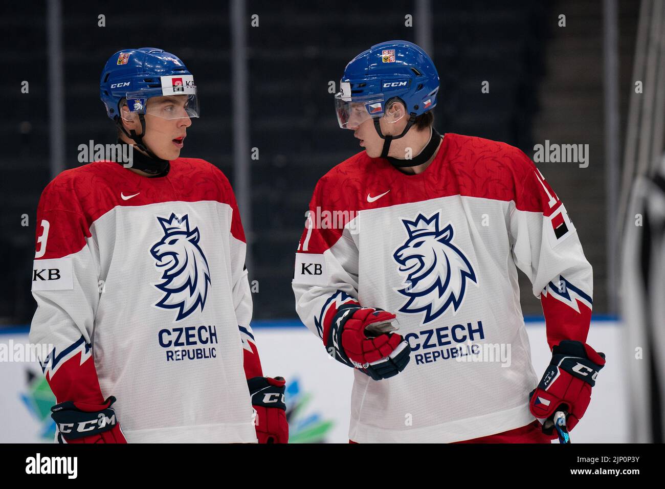 Edmonton, Alberta, Canada. 14th Aug, 2022. PETR HAUSER (17) and TOMAS ...