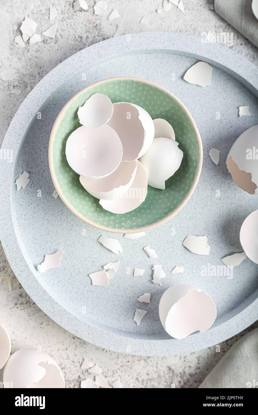 Scattered egg shells on hi-res stock photography and images - Alamy