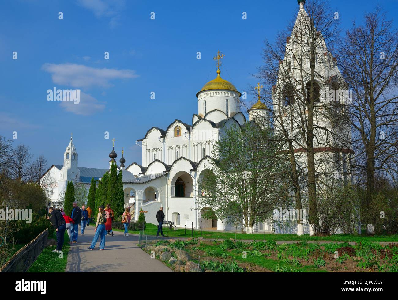 Suzdal, Russia, 05.08.2022. The white-stone Pokrovsky Convent. The ...