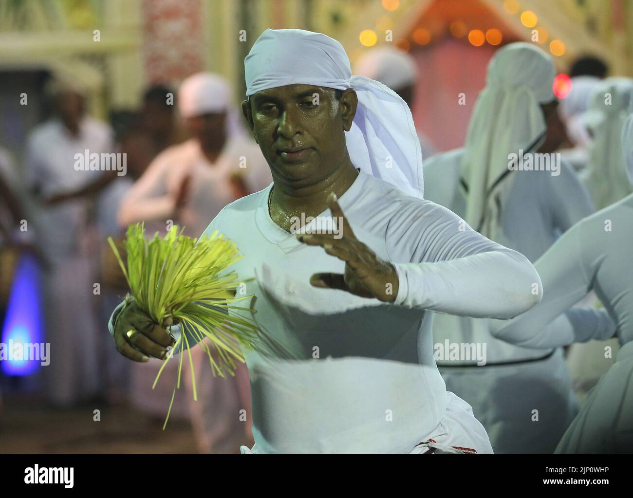 Colombo, Sri Lanka. 13th Aug, 2022. A Sri Lankan traditional dancer ...
