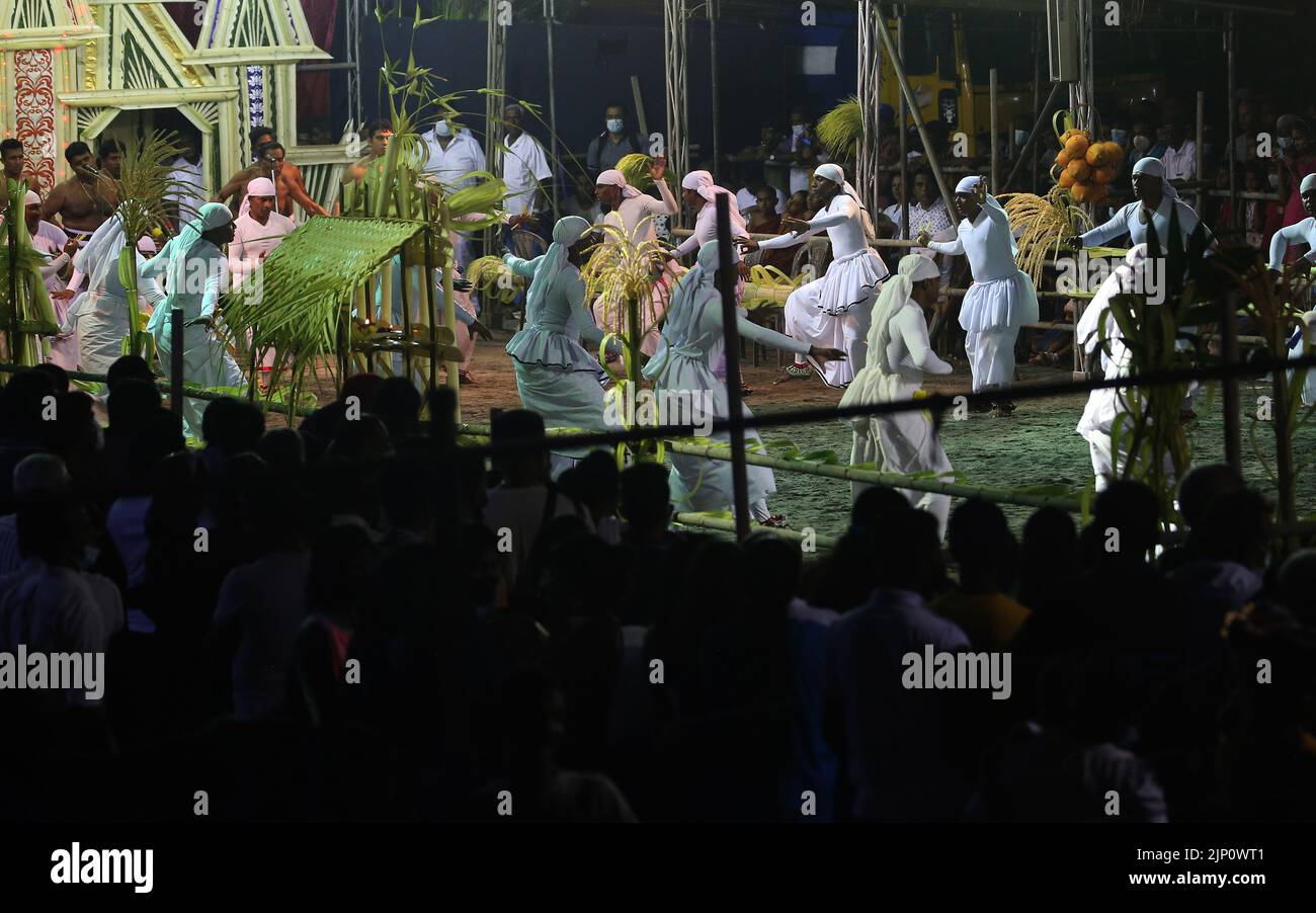 Colombo, Sri Lanka. 13th Aug, 2022. Sri Lankan traditional dancers ...