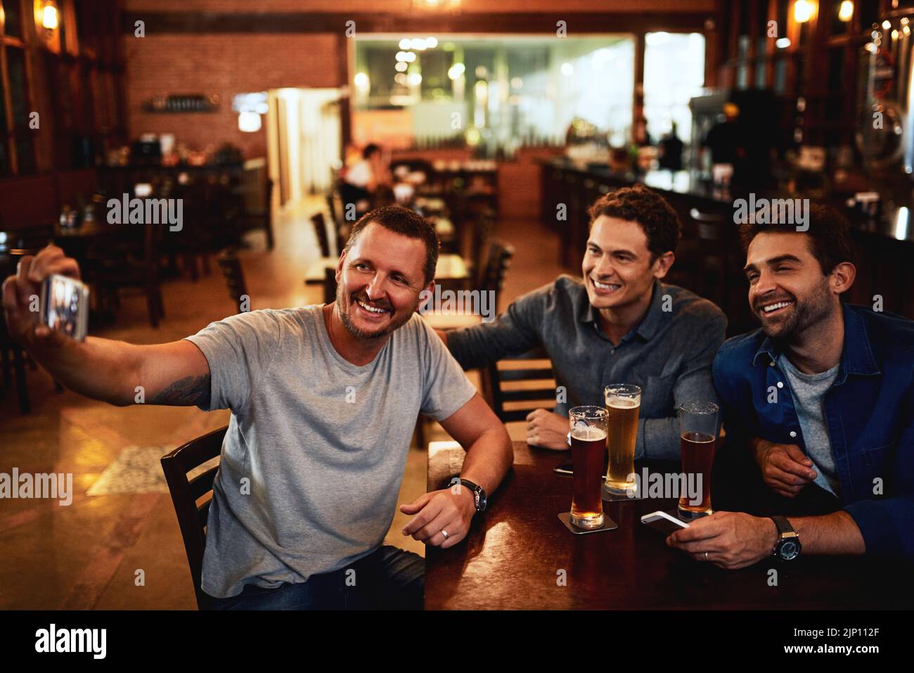 Night out men drinking beer hi-res stock photography and images - Alamy