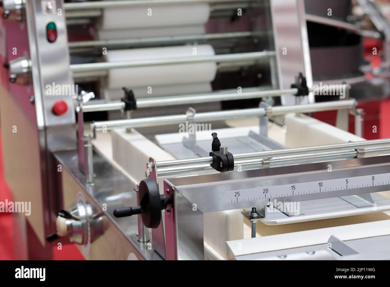 Sealing cellophane hi-res stock photography and images - Alamy