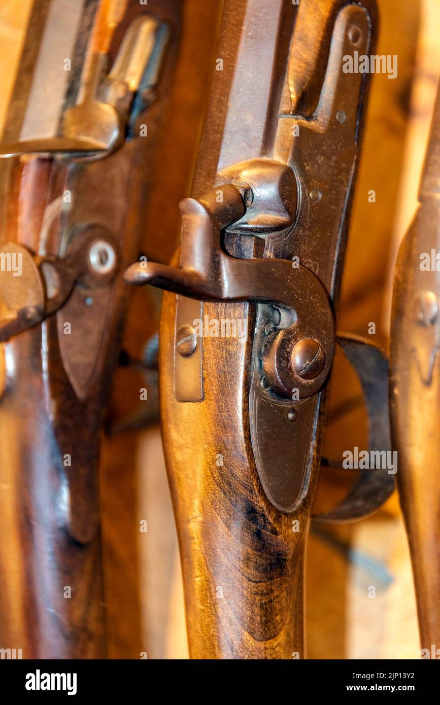 Antique rifles hi-res stock photography and images - Alamy