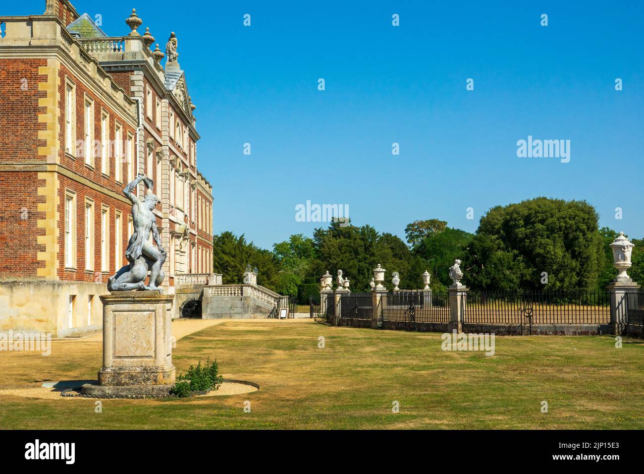 Wimpole estate cambridgeshire uk hi-res stock photography and images ...