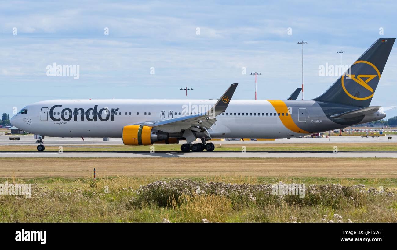 Richmond, British Columbia, Canada. 13th Aug, 2022. A Condor Boeing 767 ...