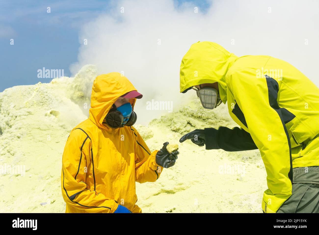 Volcanologist mask hi-res stock photography and images - Alamy