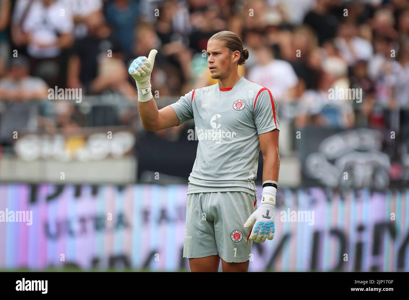 Hamburg, Germany. 14th Aug, 2022. Soccer: 2nd Bundesliga, Matchday 4 ...