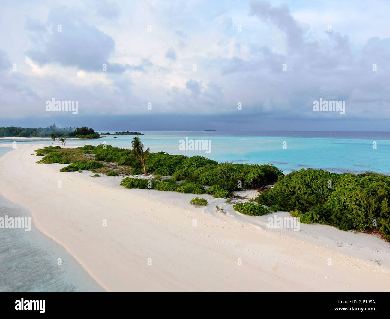 Paradise travel coral reef near Maldive islands Stock Photo - Alamy