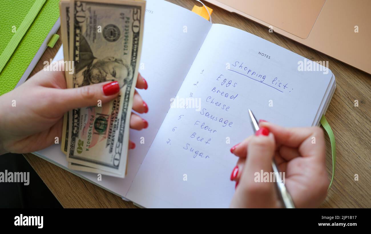 Hand woman making list hi-res stock photography and images - Alamy