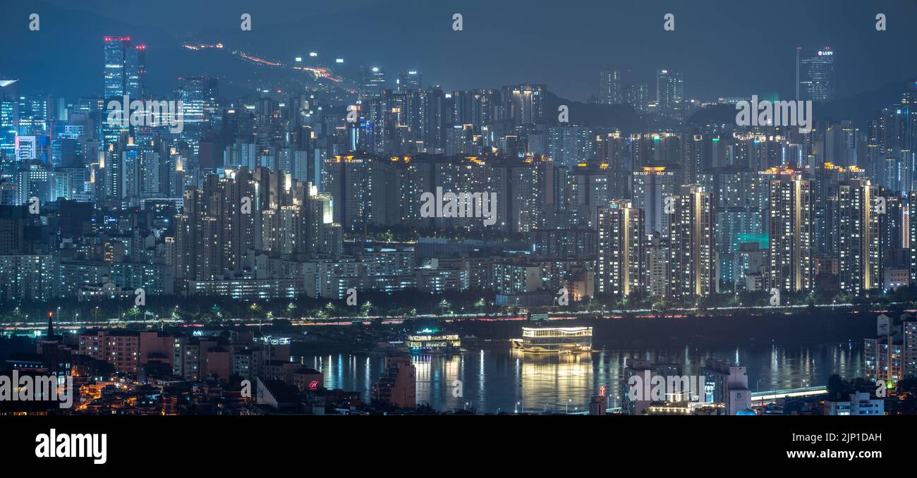 Seoul night cityscape view, South Korea travel on 12 August 2022 Stock ...