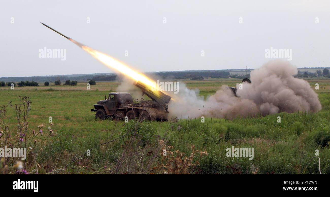 Russian multiple rocket launcher bm hi-res stock photography and images ...