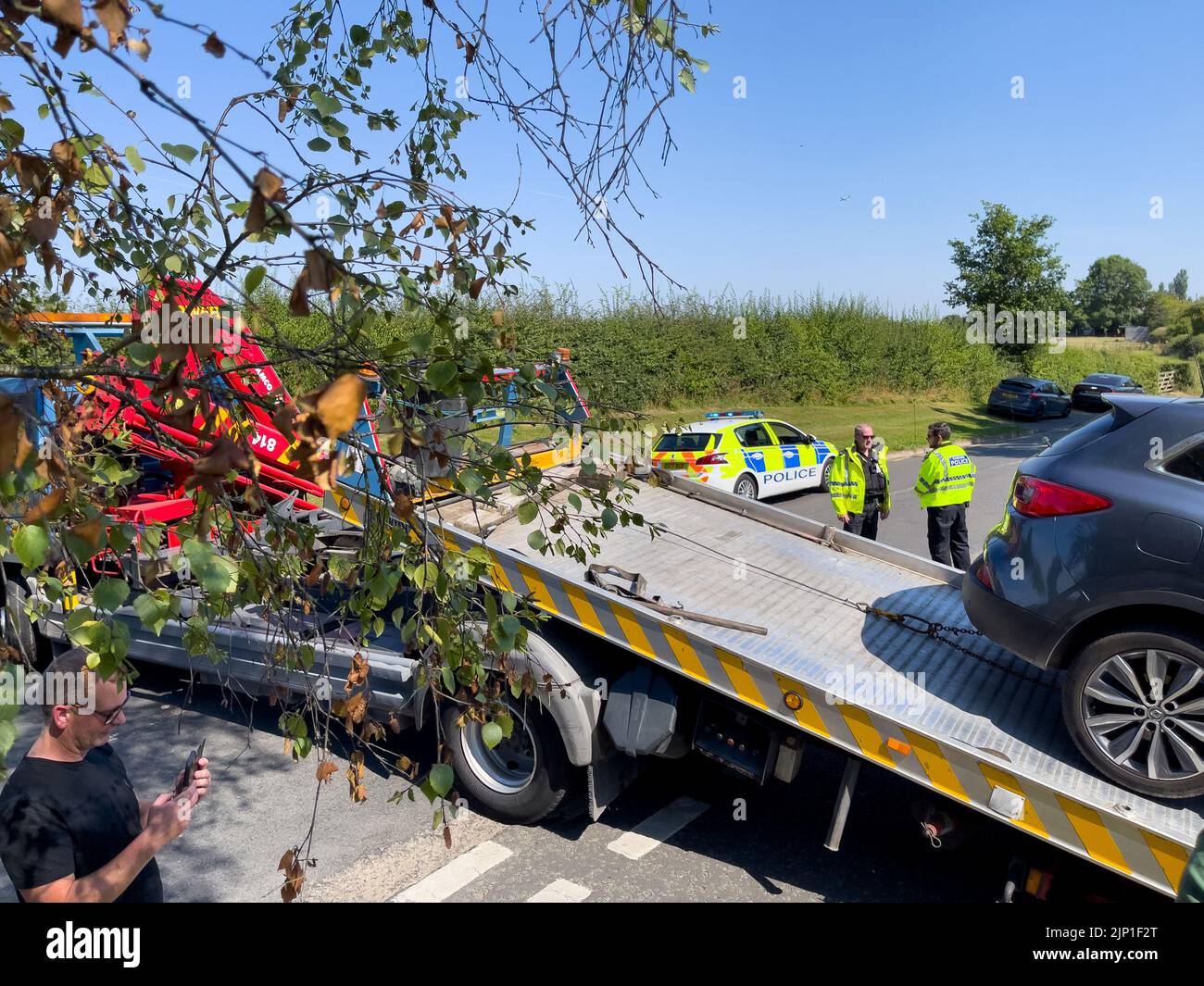 Pickmere, Cheshire, UK. 13th August, 2022. Police remove one of the ...