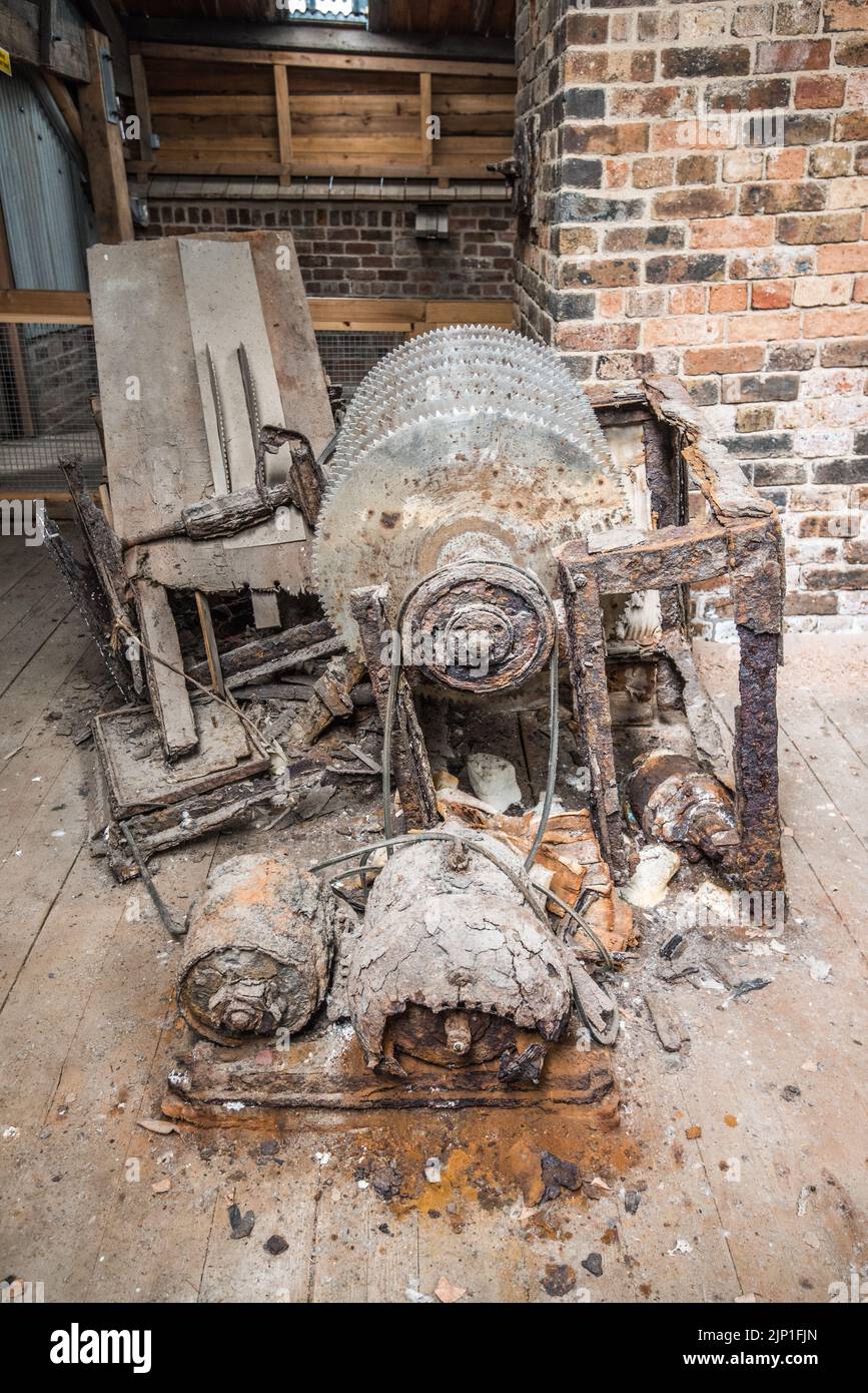 Lion salt works hi-res stock photography and images - Alamy