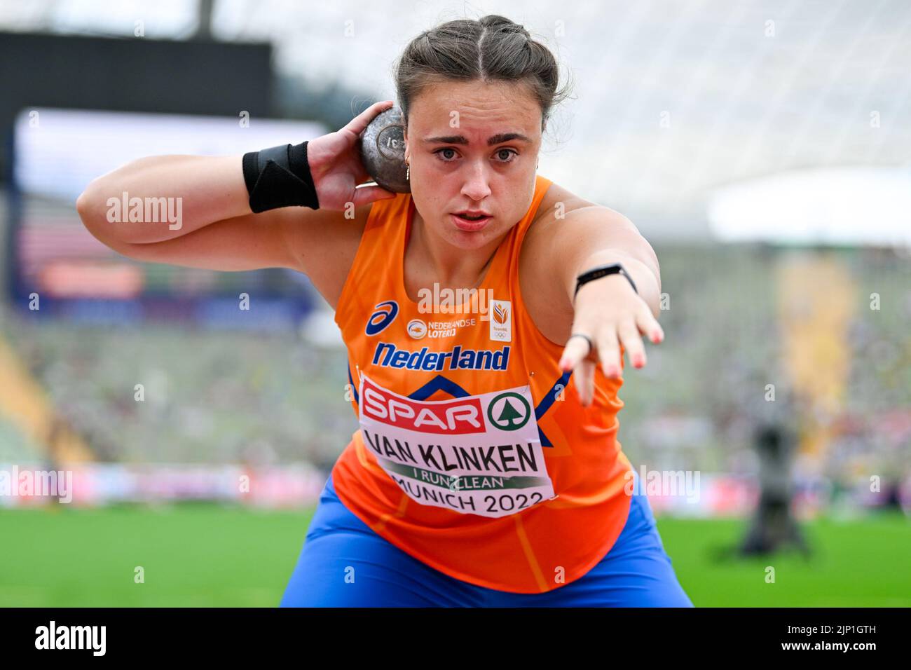 Womens shot put qualification hi-res stock photography and images - Alamy