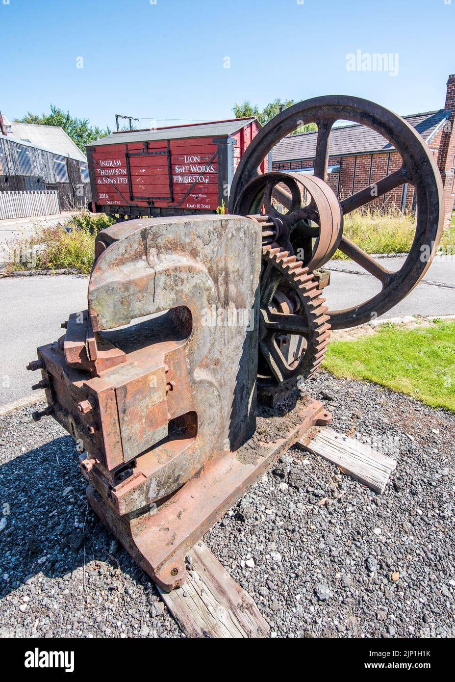 Lion salt works hi-res stock photography and images - Alamy