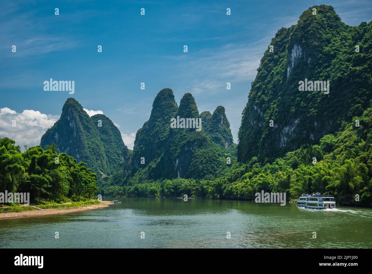 Li jiang hi-res stock photography and images - Alamy