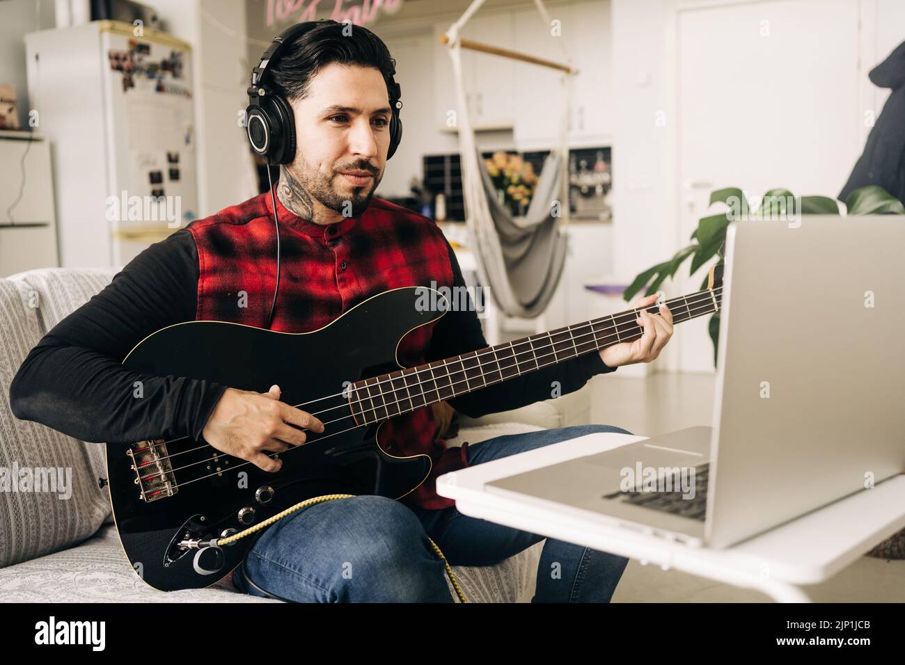 Three young men practice hi-res stock photography and images - Alamy