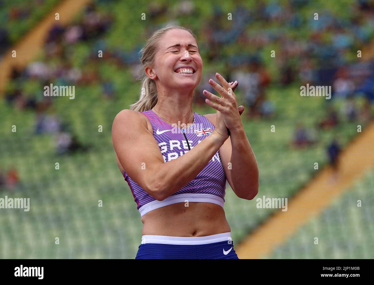 Sophie cook pole vault hi-res stock photography and images - Alamy