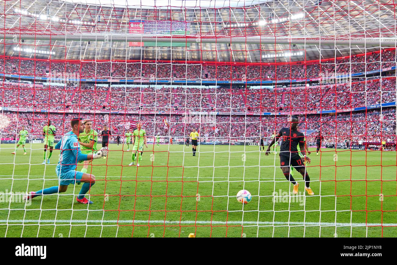 Allianz arena pitch view matchday hi-res stock photography and images ...