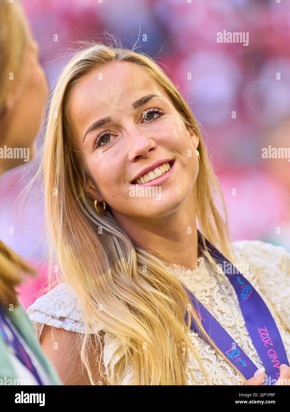 Giulia gwinn (bayern player) hi-res stock photography and images - Alamy