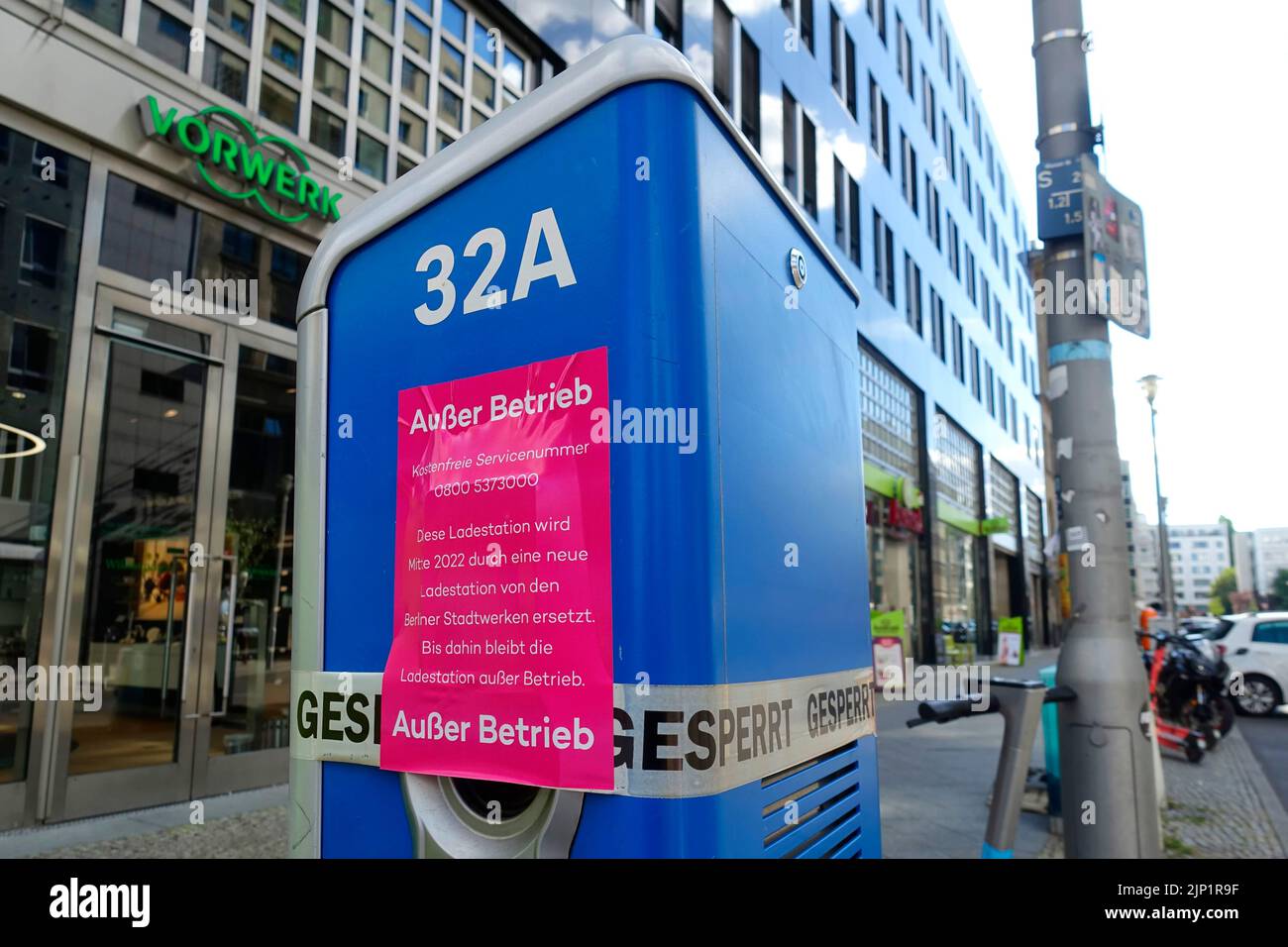 Defect charging station, Berlin, Germany Stock Photo - Alamy