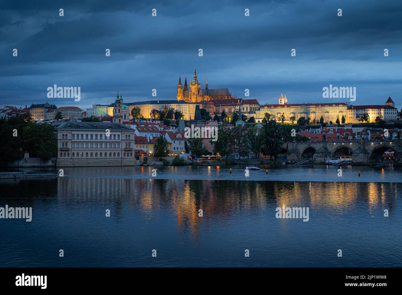 Prague Castle and the Gothic Cathedral of Saint Vitus during the blue ...