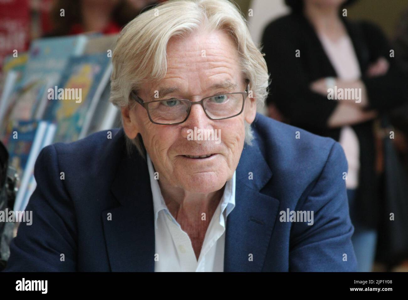 William roach ken barlow hi-res stock photography and images - Alamy
