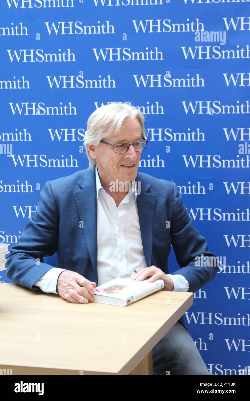 Coronation street star william roache hi-res stock photography and ...