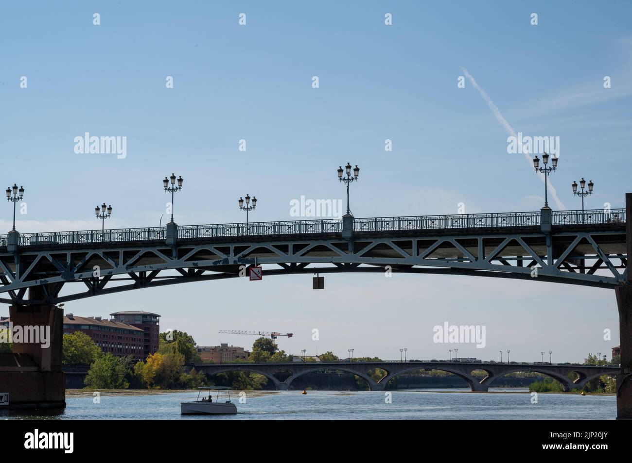 Saint pierre bridge toulouse hi-res stock photography and images - Alamy