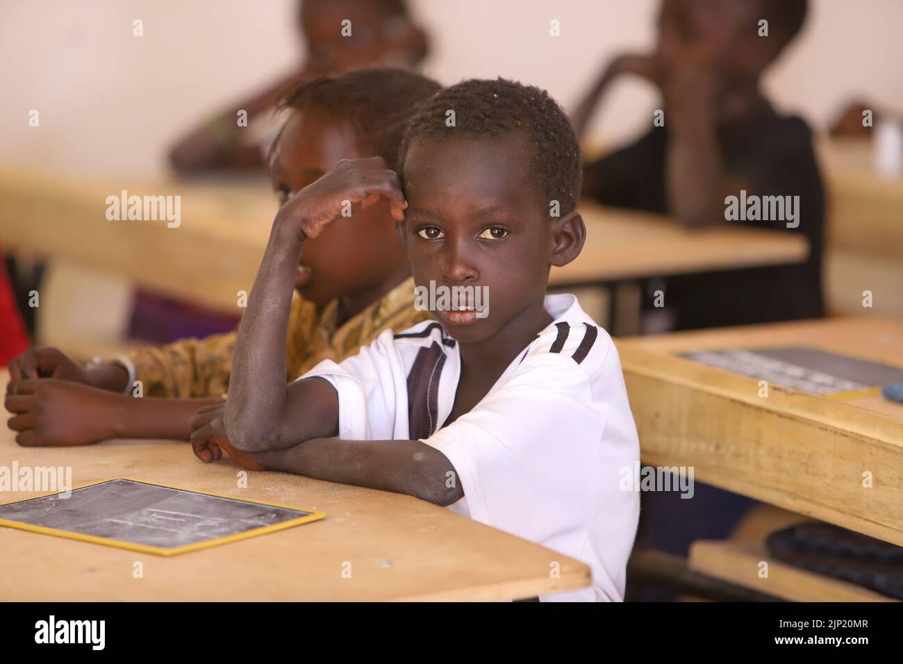 African schoolgirl hi-res stock photography and images - Alamy